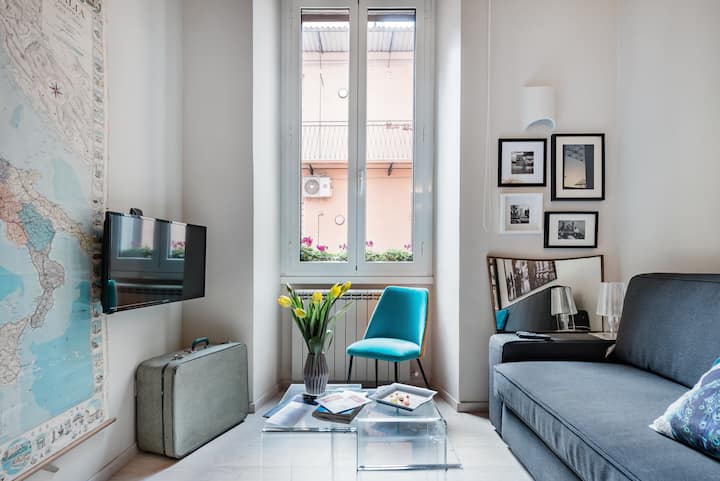 Dandy Suite: Chic Stay By The Colosseum - Roma