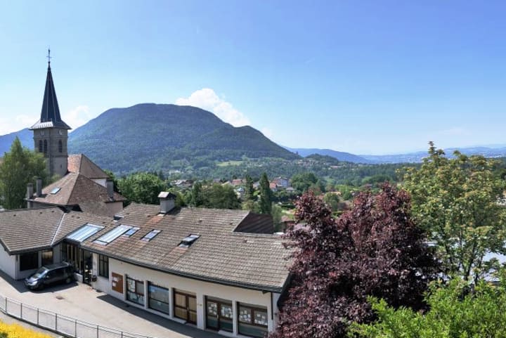 Petit Chalet Avec Vue Sur Le Lac D'annecy - Lake Annecy