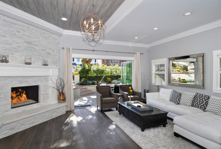 Modern Beach House In Heart Of Cdm - Newport Beach, CA