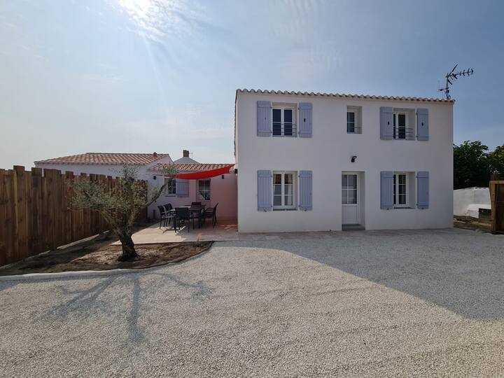 Maison à Deux Pas De La Mer
12 Personnes - Noirmoutier-en-l'Île