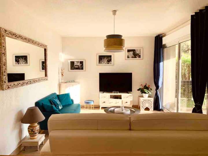 Appartement Centre-ville, Calme, 3min De La Plage - L'Île-Rousse