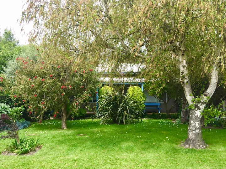 Teds Beach House. Close To Everything. - Inverloch