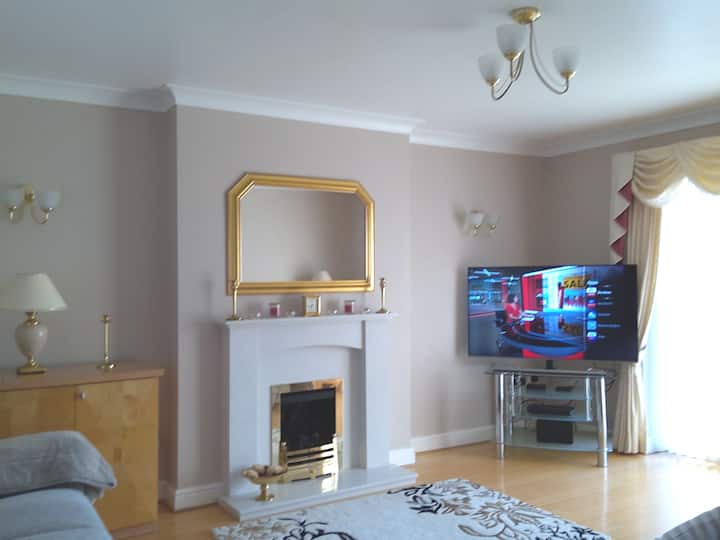 3 Bedrooms
Also Listed Separately, See Listings. - Llandudno