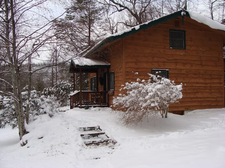 Kilarney Hideaway - A Romantic Getaway - Boone, NC