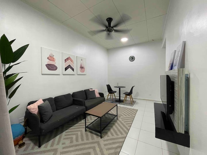 3 Min To Eco Business Park Kota Masai Del Homestay - Punggol