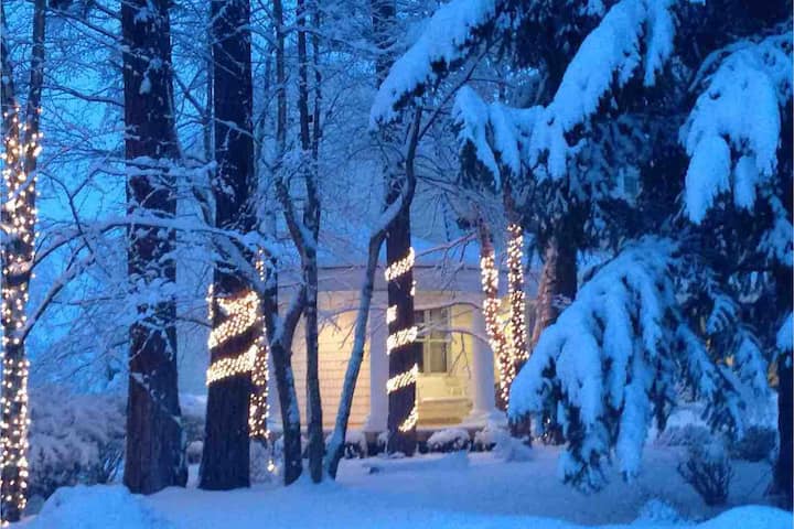 Safe Private Waterfront Amazing Location And Home - Post Falls, ID