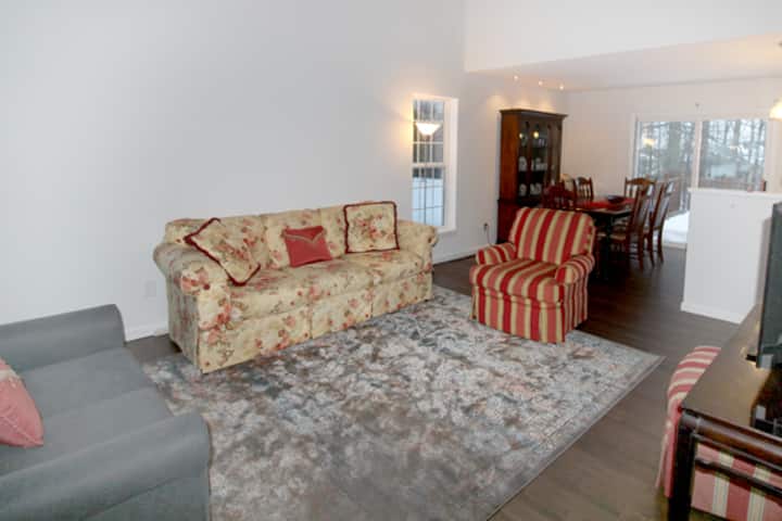 Furnished Spacious Home | Airport | Niskayuna - Nova York (estado)