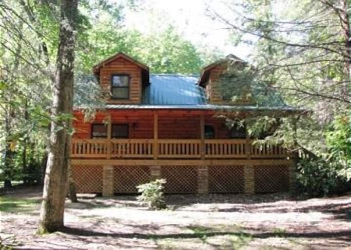 Kick Back Cabin - Sylva, NC