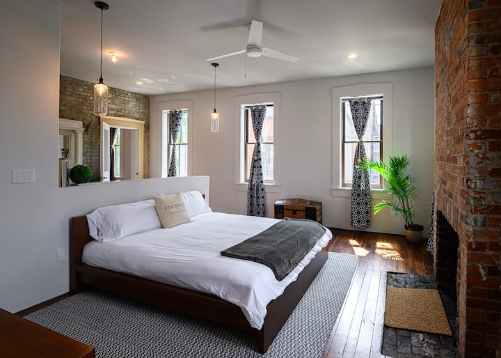 1895 Otr Retreat At Findlay Market - 2 Br/2.5ba - Cincinnati, OH