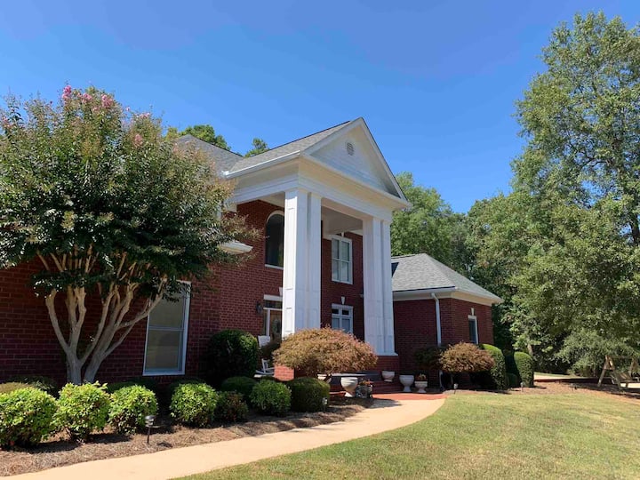 Southern Elegance In Athens - Athens, GA