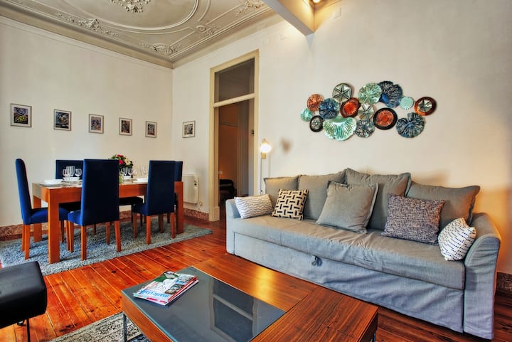 Hyper Spacieux  /Grande Terrasse / Métro à 2 Pas - Alfama