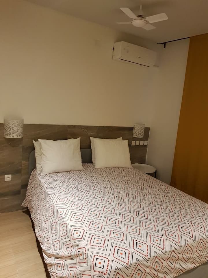 Urban Suites 8 - 金沙薩