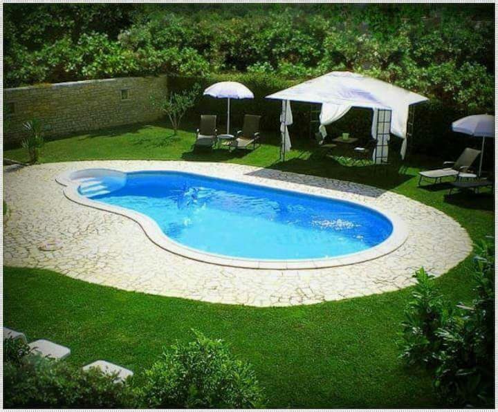 3 House Bozac With A Big Garden And The Pool - Chorwacja