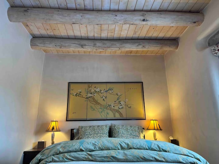 Enchanting Views, Calming Comfort, Close To Town. - Taos, NM