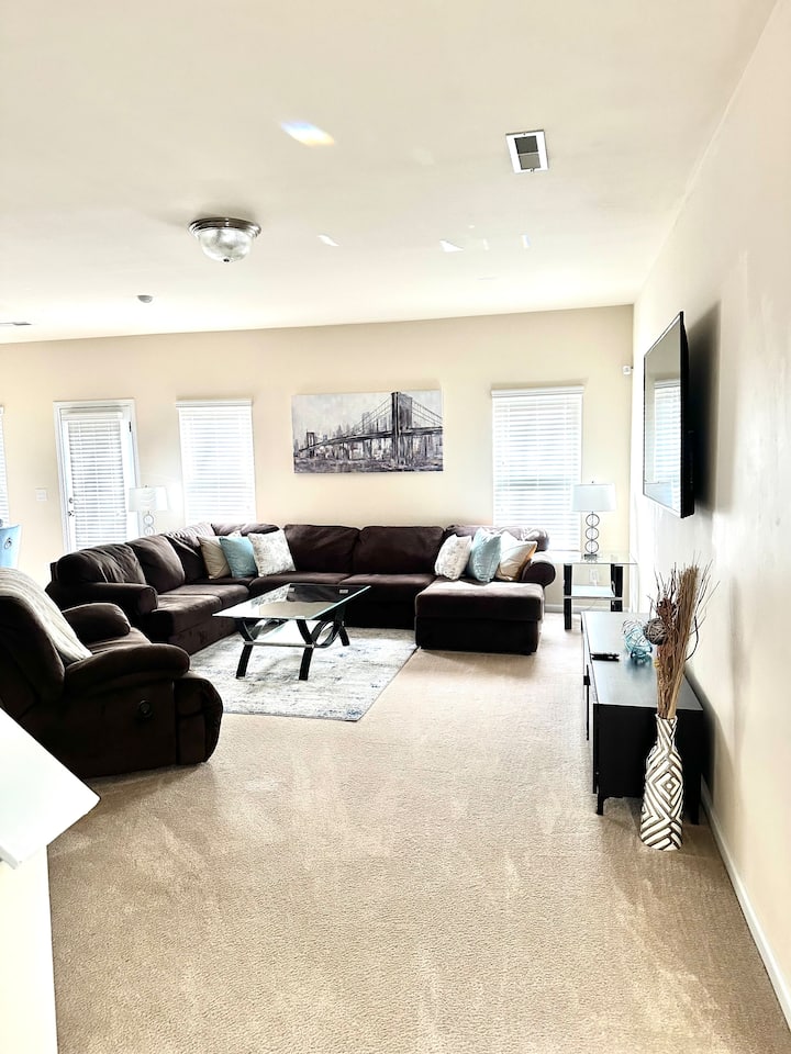 Cozy Stay- Mall, Uncc, Speedway, Pnc, 2 Miles Away - Charlotte, NC