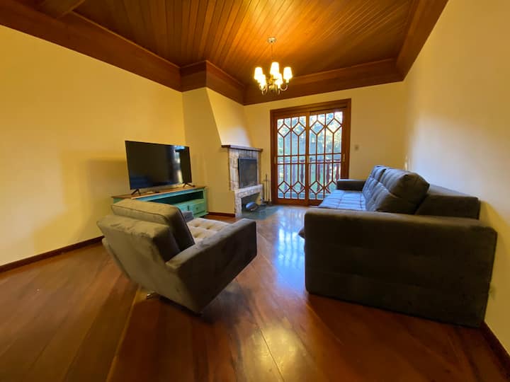 Apto 03 Dormts Sendo 02 Suítes Perto Do Capivari - Campos do Jordão