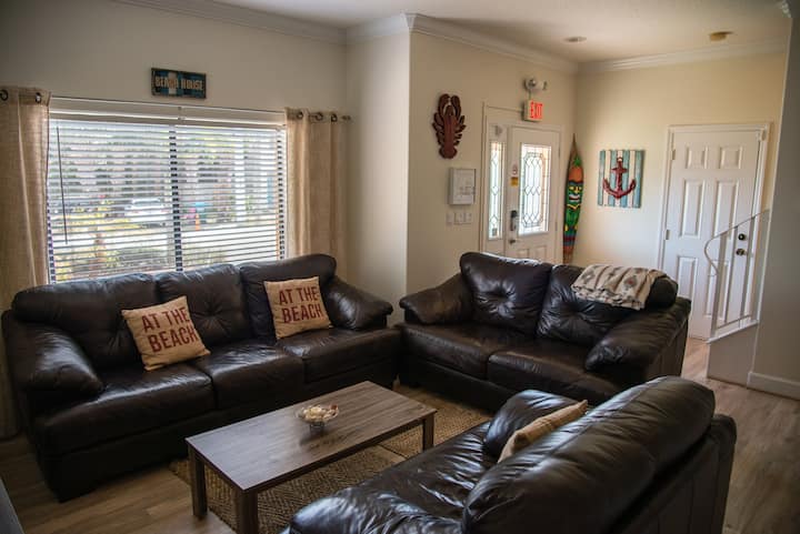 1 Block From The Beach - Cocoa Beach, FL