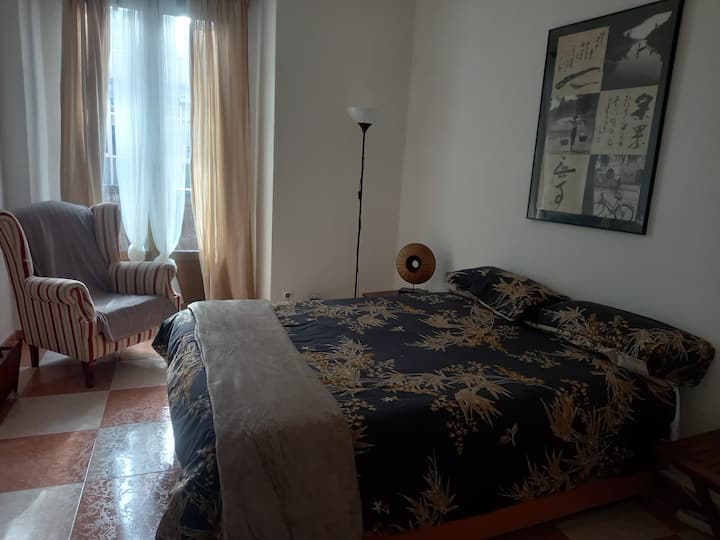 Habitación Gigante En Pleno Centro! - Madrid
