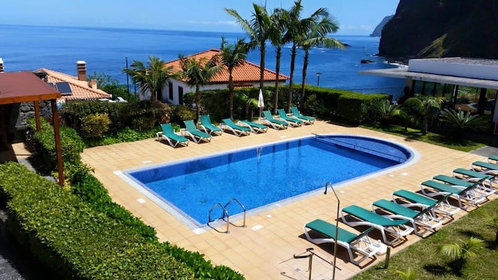 Apartment On Madeira Island With Ocean Views - Madeira Island