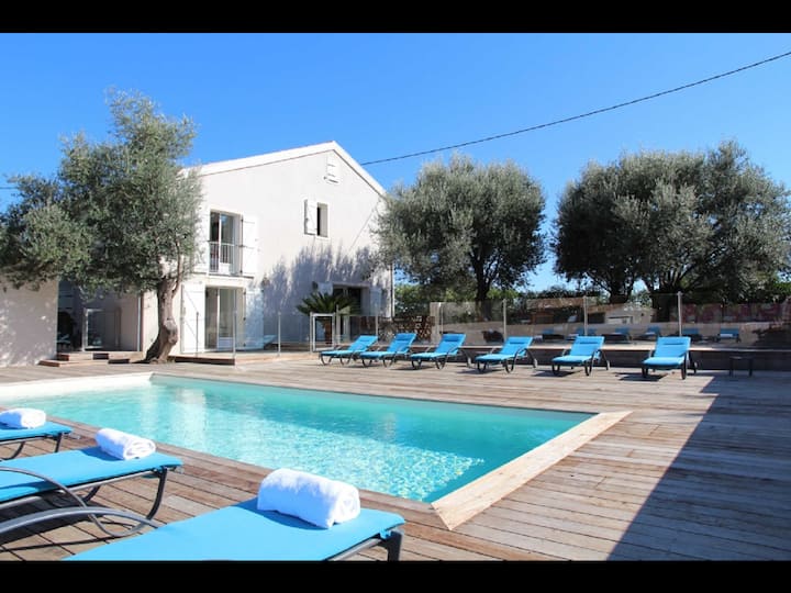 A Gioia Superb Villa, 5 Bedrooms, Close To Sea - Lecci