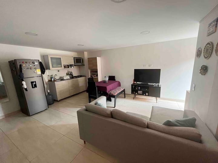 Apartamento En Laureles Para La Temporada - Medellín, Colombia
