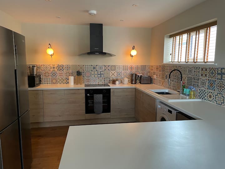 Detached 3-bed/3-bath Home In The Golden Triangle - Norwich