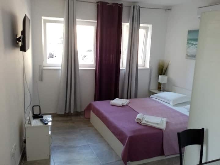 Charming Studio Apartment Luka Near Old Town - Split
