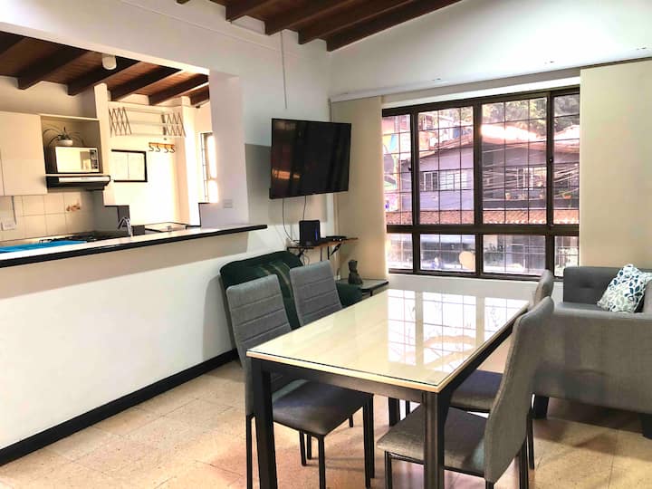 Amplio Y Acogedor, Laureles Metro Estadio - Medellín, Colombia