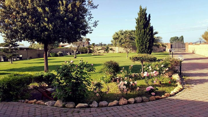 Camera In Villa 20 Min  S. Pietro - Cerveteri