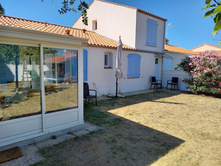 Superbe Maison Vendéenne, Très Calme Avec Jardin - Saint-Jean-de-Monts