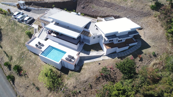 Bella Vista - Cool Sea Breeze, Overlooking Marina - Grenada