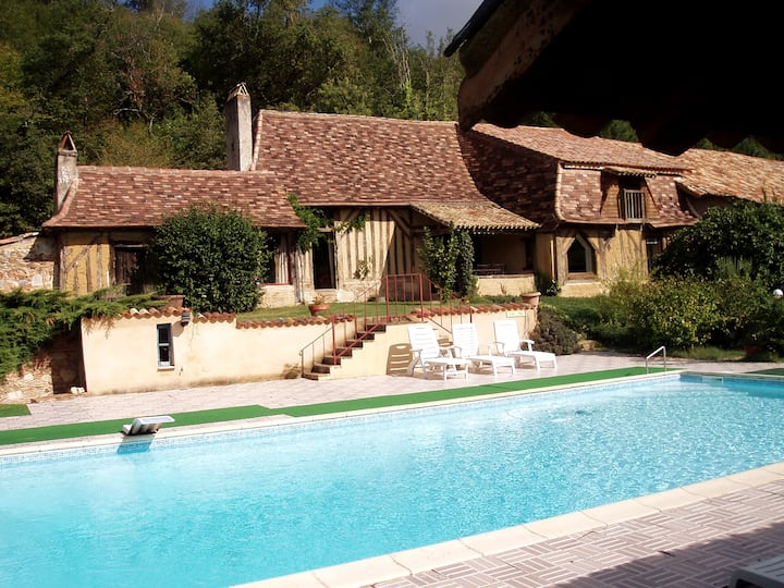 Maison Périgourdine, Piscine,tennis,étang De Pêche - Dordogne