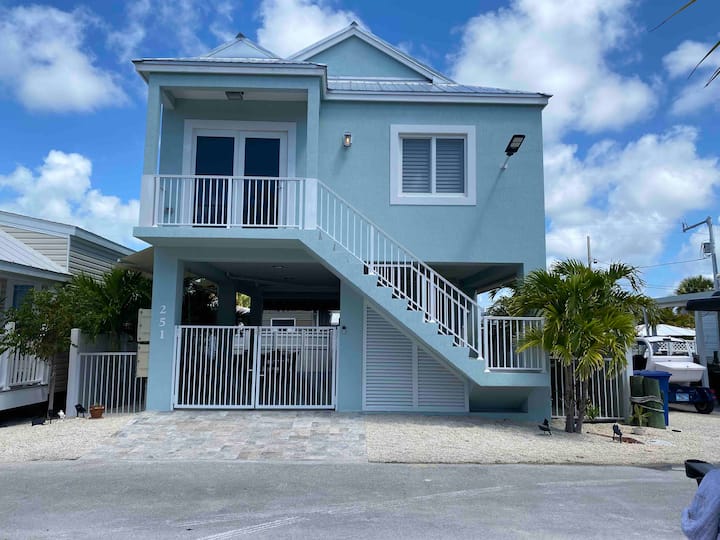 Brand New Beautiful And Modern Waterfront Home - Key Largo, FL