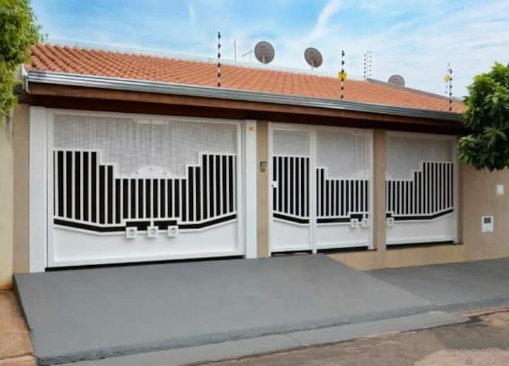 Casa Da Vânia Brito  Perto Do Thermas  Laranjais - Olímpia