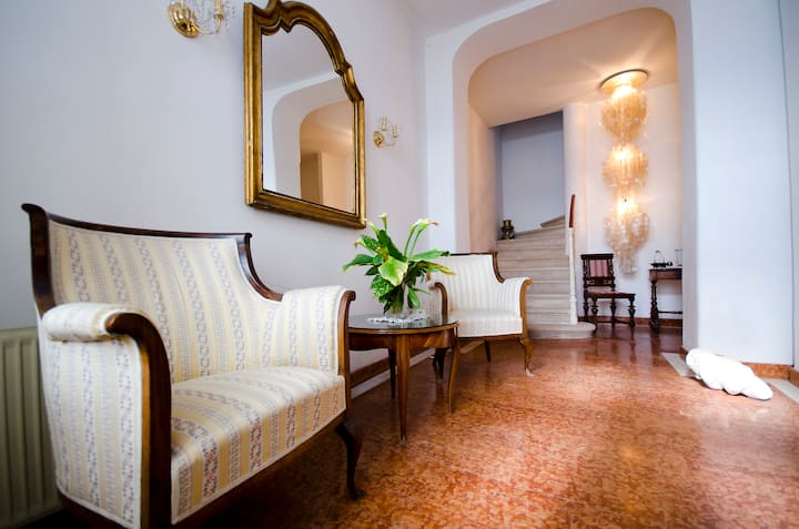 Villa On The Beach With A Splendid Garden - Mošćenička Draga