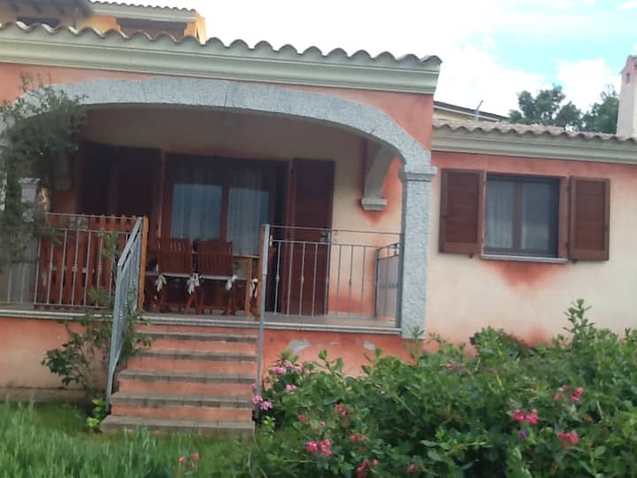 Villetta Vista Mare Budoni - Budoni