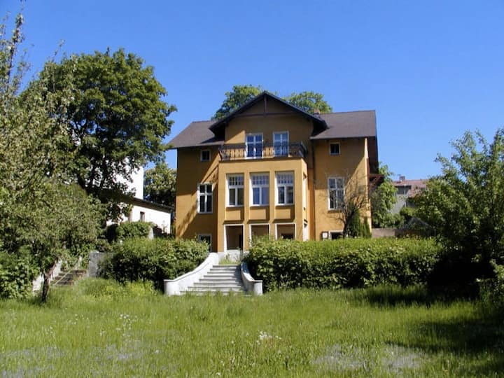 Villa Kami Am See - Gartenwohnung - Erkner