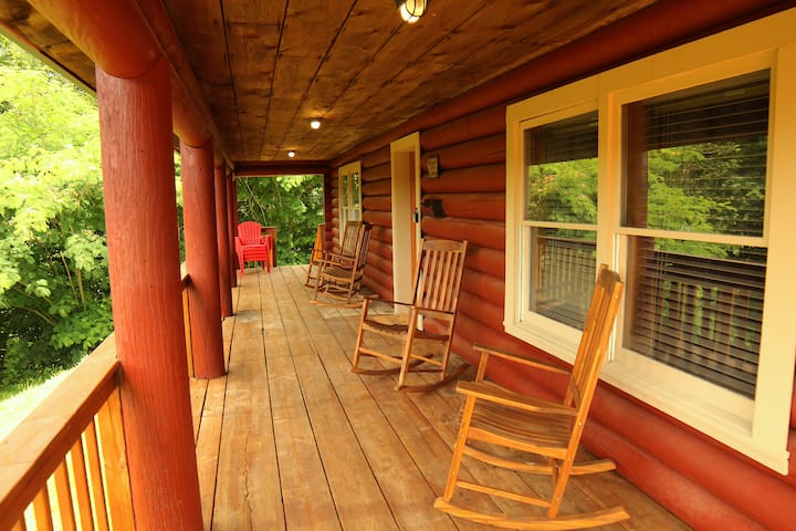 Smoky Mountain Cabin 4 Miles From Pigeon Forge - Pigeon Forge, TN