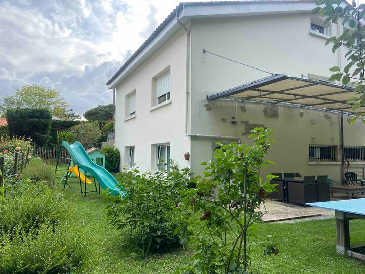 Logement Familial à 5km Des Plages - Royan