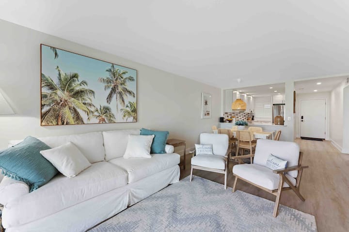 Steps From Family Pool & Beach~late Summer Dates - エッジウォーター, FL