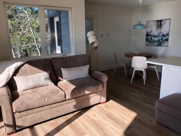 6 Best Airbnb Vacation Rentals In Nanoose Bay, Canada - Updated 2025 ...