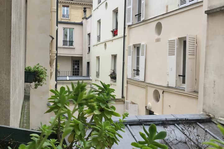 Appartement De Charme à Montmartre - Paris