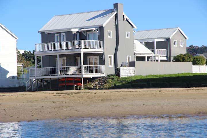 Leeward Beach House On Thesen Islands - Knysna