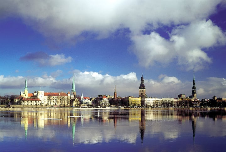 3 Room Apartment With A View Of Old Town - Riga Airport (RIX)