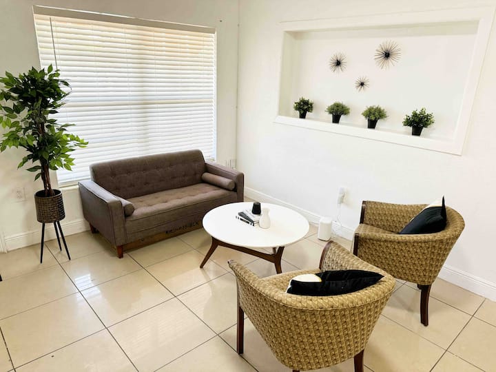 Private Room #4 Near/hard Rock - Miramar, FL