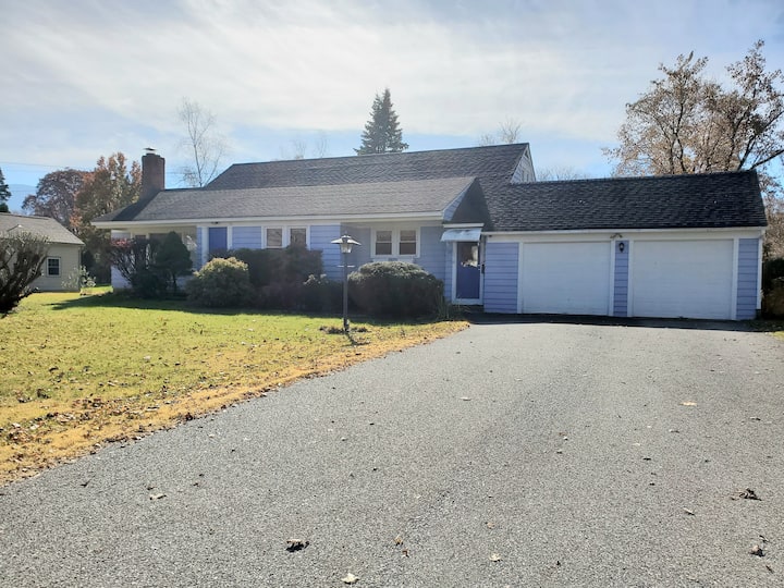 Cheerful 3 Bedroom Family Home With Garage Parking - North Adams, MA