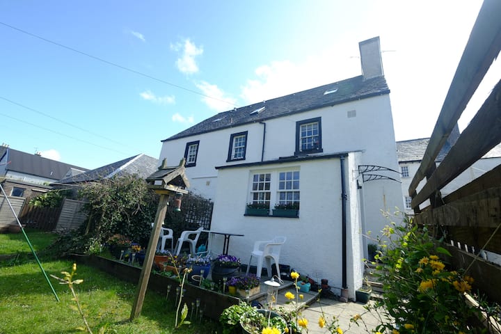 Inveraray, Ground Floor Flat With Garden/terrace - Loch Awe