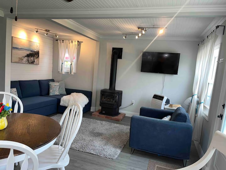 Bluewater Cabin-outdoor Wedding Packages Available - Port Stanley