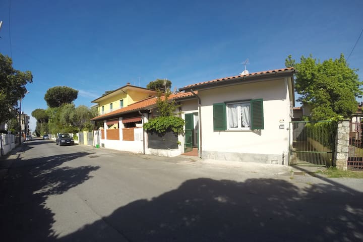 Bilocale Sul Mare In Versilia - Marina di Pietrasanta