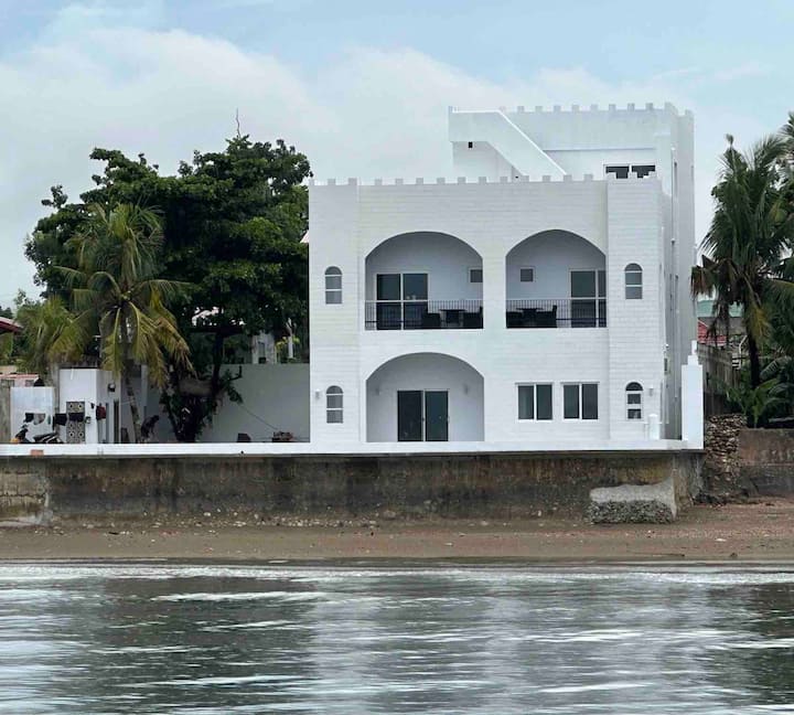 Beach House Castle In Argao - Argao